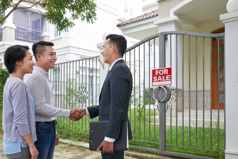 Real Estate Agent vs. Broker: Understanding the Key Differences ...